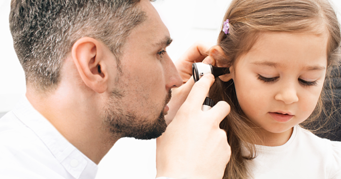 Otite externa: o que é, sintomas e tratamento | Nav Dasa